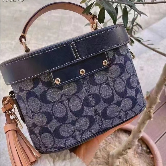 Coach | Bags | Coach Kay Crossbody In Signature Chambray | Poshmark